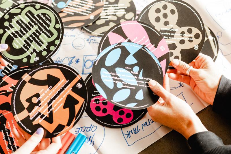 Knowledge Cards - Relative Creative